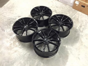 18″ VW Golf R Pretoria Style Wheels – Gloss Black – CMWheels