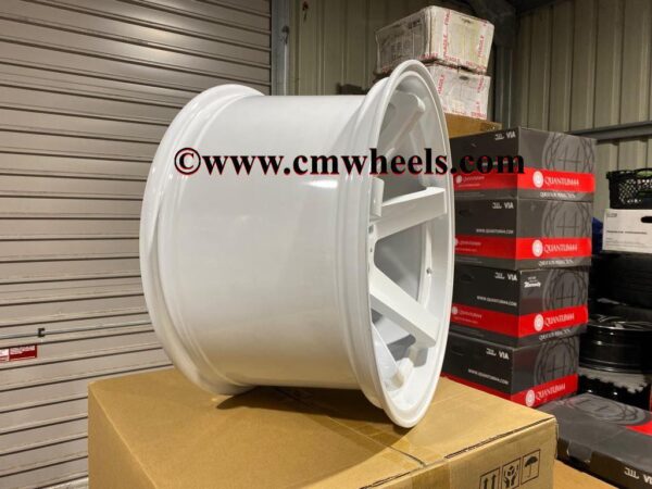 18″ Strom DS-35 Wheels – Gloss White – CMWheels