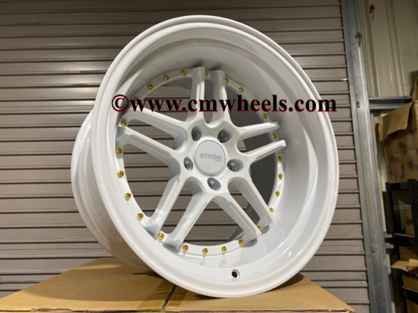18″ Strom DS-05 Wheels – Gloss White – CMWheels
