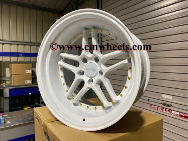 18″ Strom DS-05 Wheels – Gloss White – CMWheels
