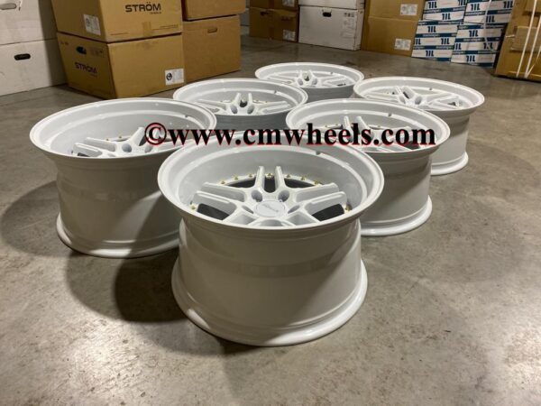 18″ Strom DS-05 Wheels – Gloss White – CMWheels