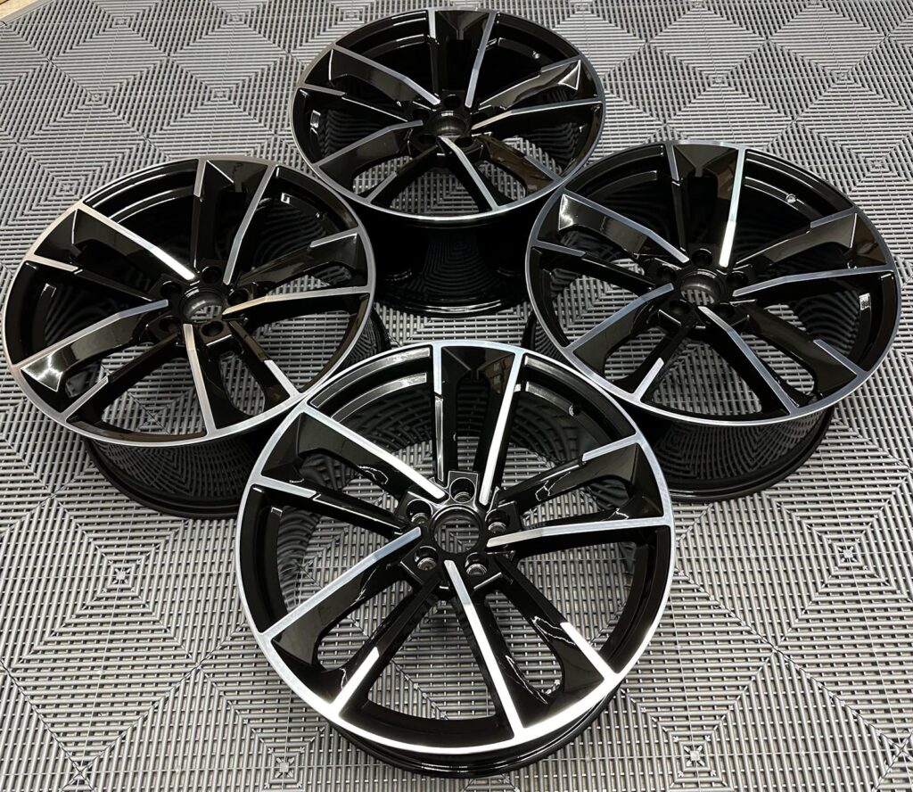 20″ RS7 Performance Style Wheels – Gloss Black Machined – CMWheels