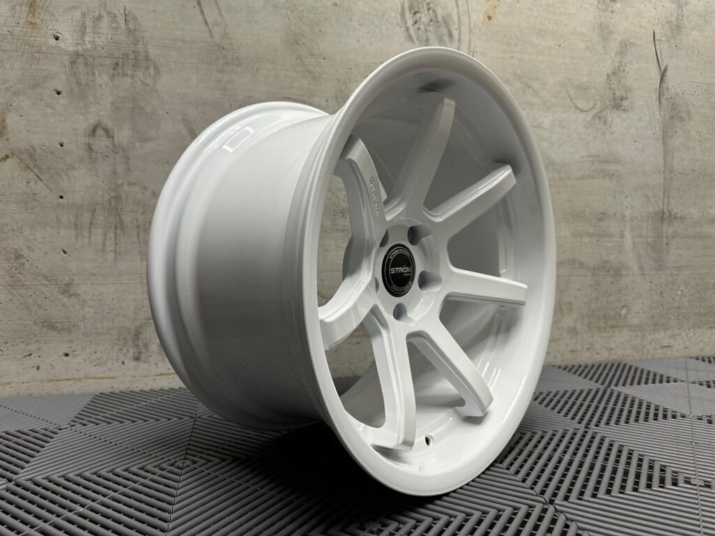 18″ Strom DS-15 Wheels – Gloss White – CMWheels